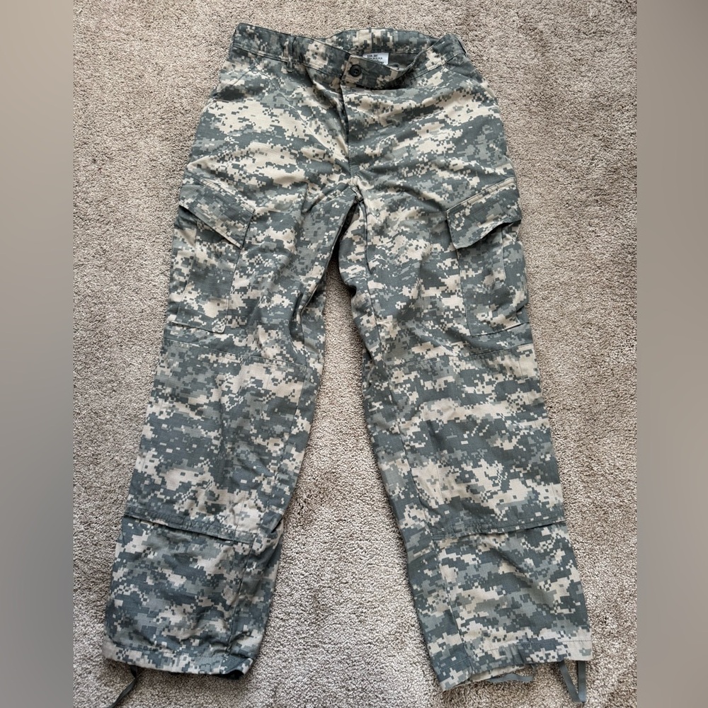 #333 Digital Camo Military Issued Combat Uniform Pant… - Gem